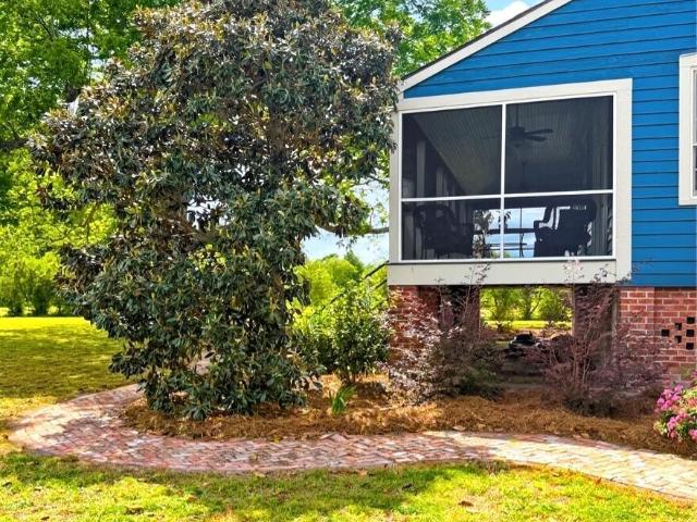 6386 Piney Woods Road