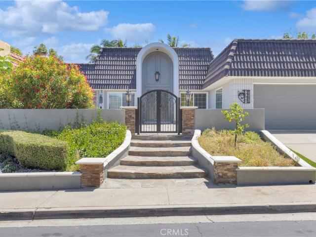 6380 E Bixby Hill