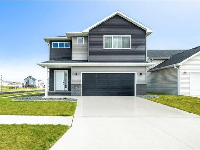 6381 Saint Ann Ave, Horace, ND 58047
