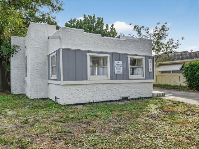 638 53rd St, Unit TWO S, West Palm Beach, FL 33407 | MLS #R11139 | Compass