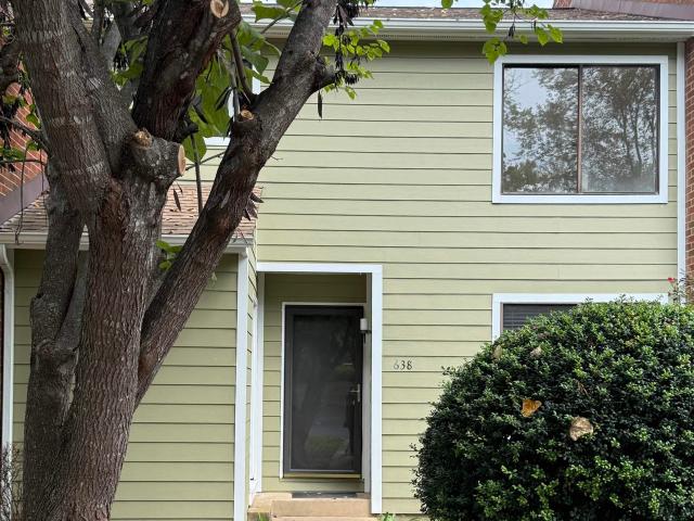 638 Crumpet Ct, Charlottesville, VA 22901 | MLS #670079