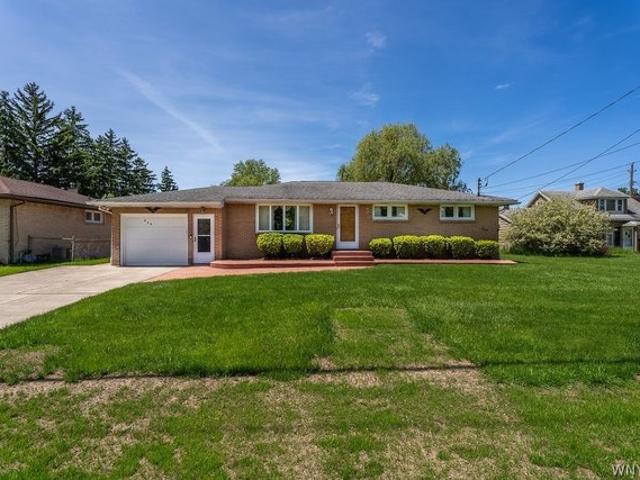 638 Borden Rd, Buffalo, NY 14227