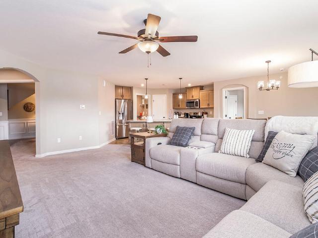 638 Foxhill Drive