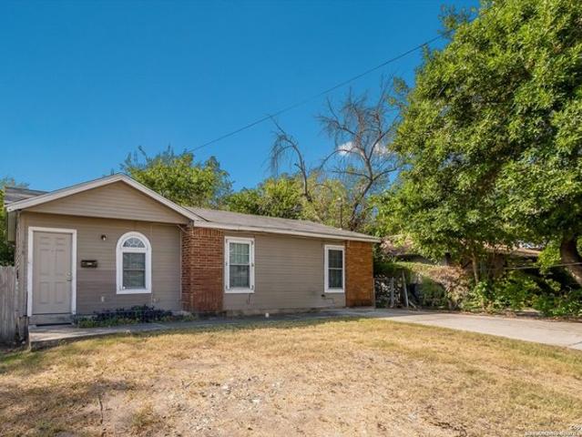 638 Hood St, San Antonio, TX 78208