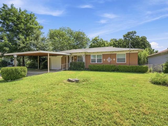 638 Odeneal St, Dallas, TX 75217