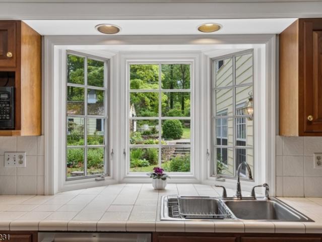 638 Mountain Ave, Berkeley Heights, NJ 07922 | MLS #4037