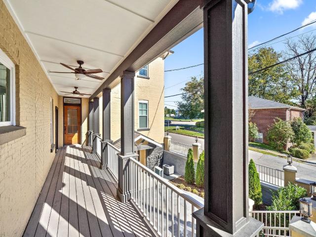 638 Madison St # 9