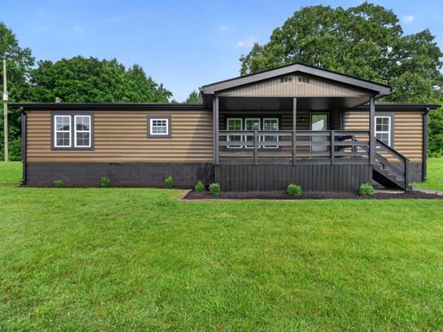 638 Manustown Rd, Woodbury, TN 37190