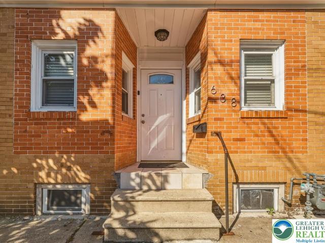 638 N 2nd Street