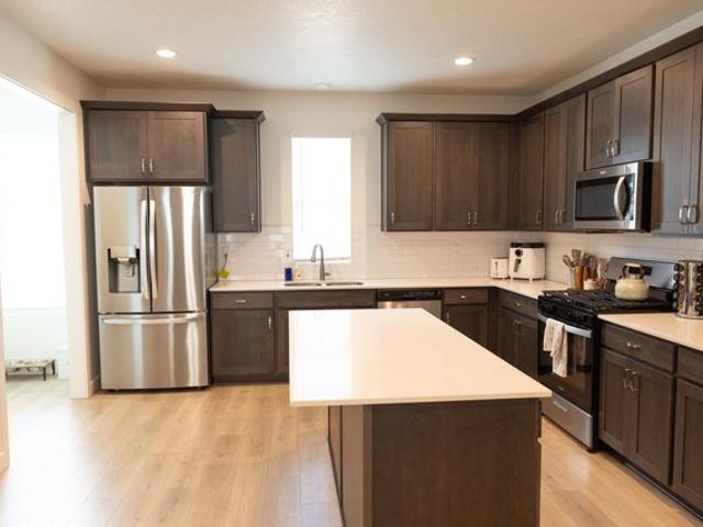 638 N Autumn Ash Cir Unit 9, Kaysville, UT 84037