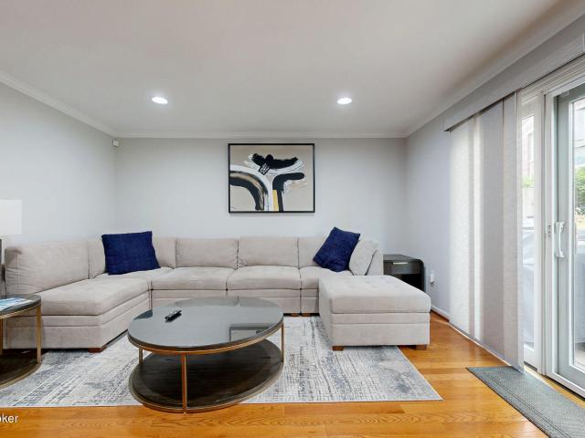 638 S 2nd St Apt 2
