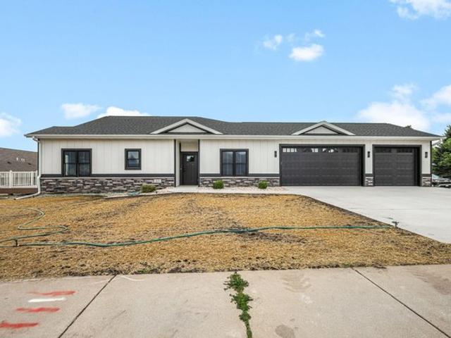 638 Sunset and 217 Dale Dr, Lodi, WI 53555