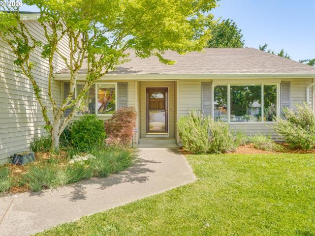 638 sw westview dr