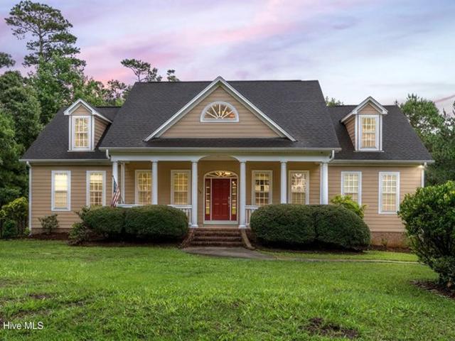 638 Ravenswood Rd, Hampstead, NC 28443