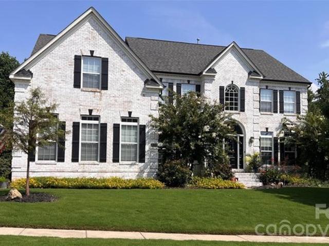 638 Reliance Ct, Tega Cay, SC 29708