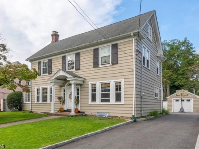 638 Union Ave, Elizabeth City, NJ 07208