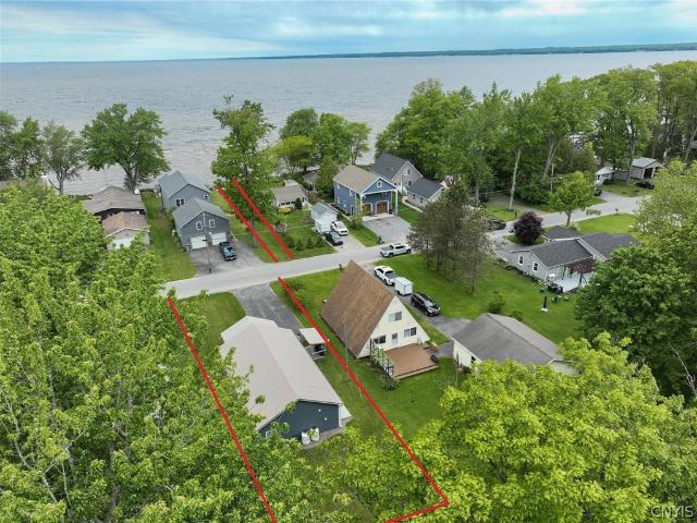 6394 Lakeshore Road S