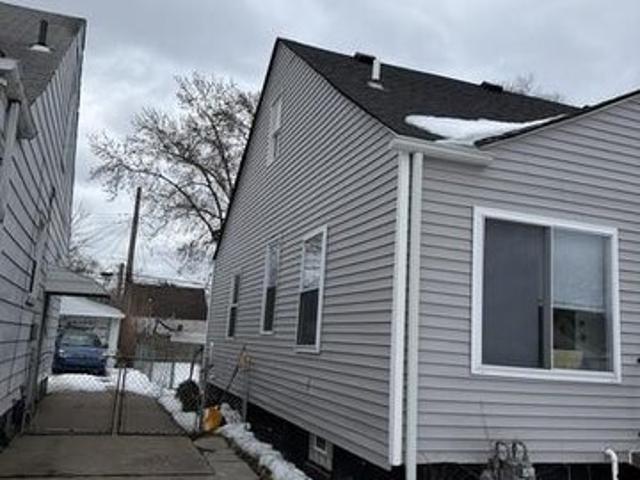6394 Westwood St, Detroit, MI 48228