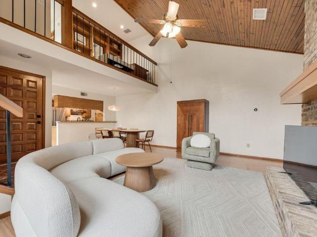 6396 Abrams Court