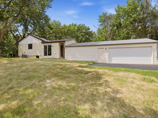6399 Lake Sarah Heights Drive