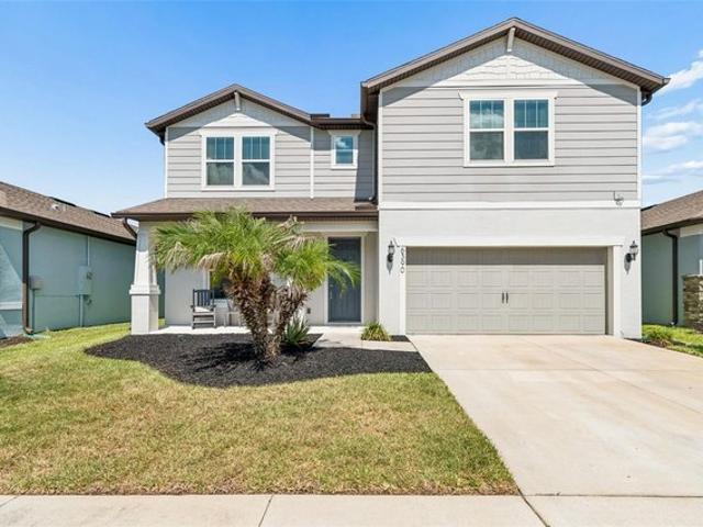 6390 Bradford Woods Dr, Zephyrhills, FL 33542