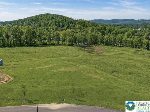 6390 Spring House Path, Upper Saucon Township, PA 18015