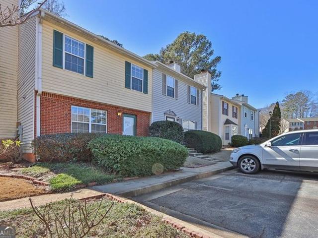 6390 Wedgeview Dr, Tucker, GA 30084