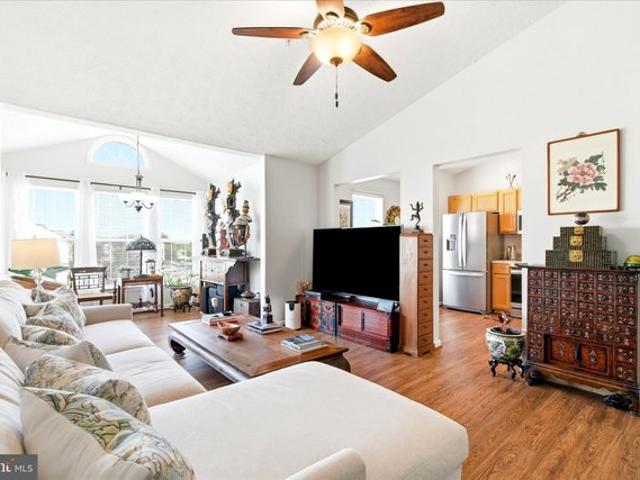 6391 Rutherford Ct Apt J, Frederick, MD 21703