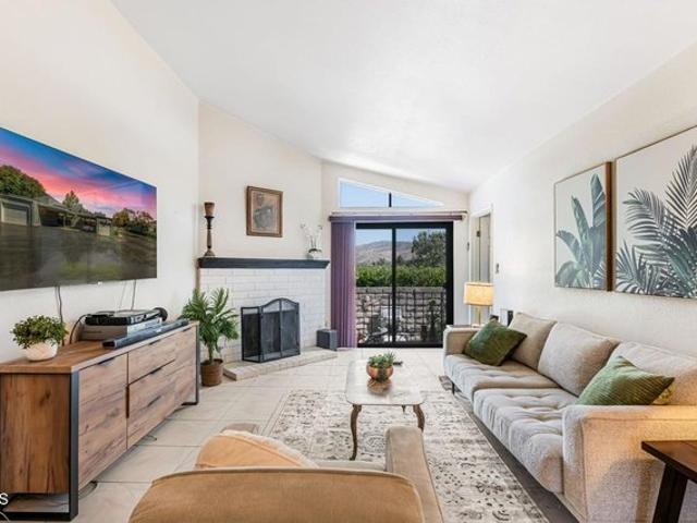 6392 Katherine Rd Unit A, Simi Valley, CA 93063