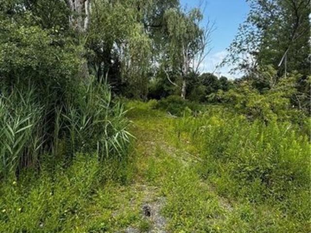 6393 Fremont Rd, East Syracuse, NY 13057