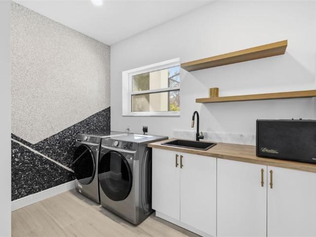 639 43rd Ave N, St. Petersburg, FL 33703 | MLS #TB8482