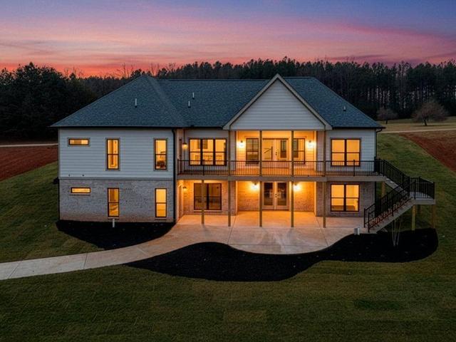 639 Compass Cove