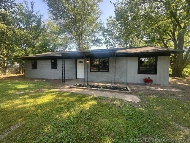 639 Green Country Dr, Tahlequah, OK 74464