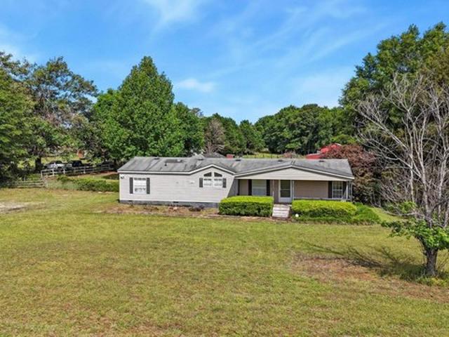 639 Grovania Rd, Hawkinsville, GA 31036
