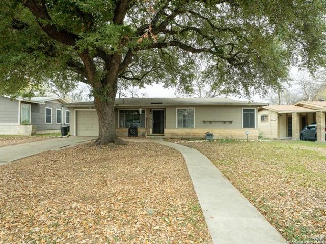 639 Edgebrook Ln, San Antonio, TX 78213