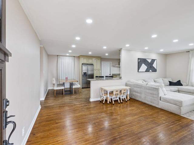 639 Four Seasons Rd