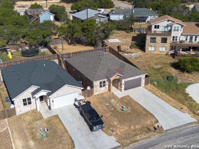 639 Hummingbird Hill