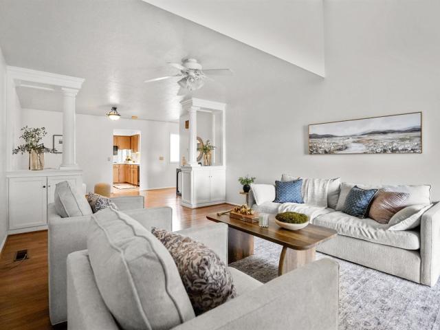 639 Morrison