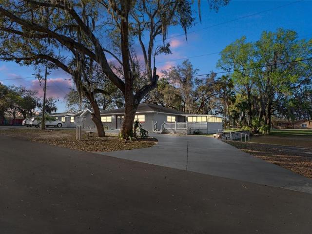 639 NE 1st St, Crystal River, FL 34429 | MLS #OM720784 | Compass