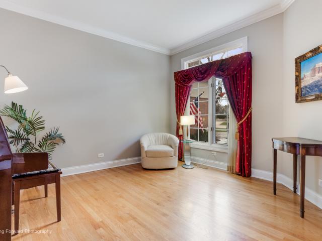 639 S Bodin St, Hinsdale, IL 60521 | Compass