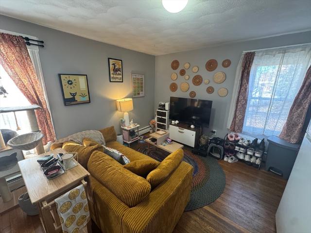 639 Somerville Ave, Unit 1, Somerville, MA 02143 | MLS #73482 | Compass