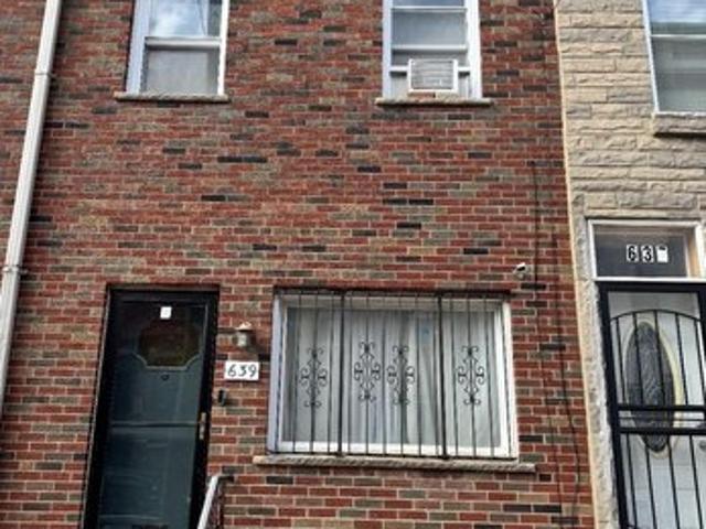 639 Pierce St, Philadelphia, PA 19148
