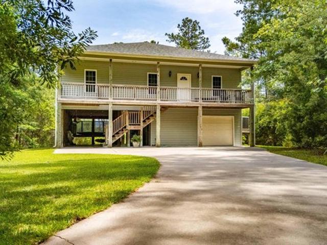 639 Plantation Pkwy, Oriental, NC 28571
