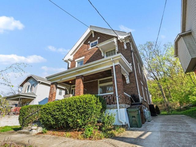 639 W 19th Street