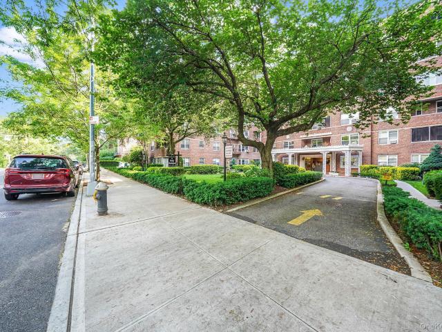 67 66 th Street D/3
