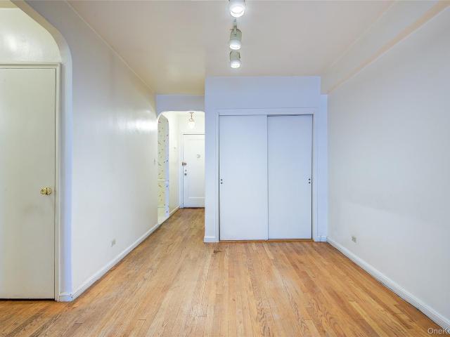 67 87 Booth Street, Unit 6J