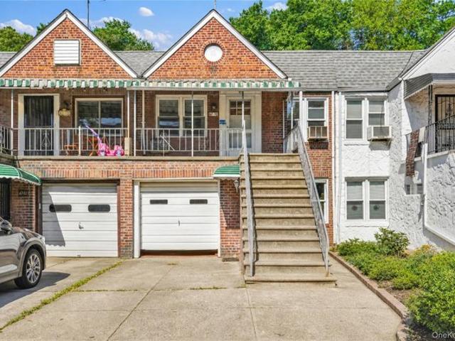 67 10 Selfridge St, Forest Hills, NY 11375