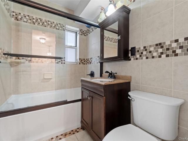 67 30 Clyde Street, Unit 5B