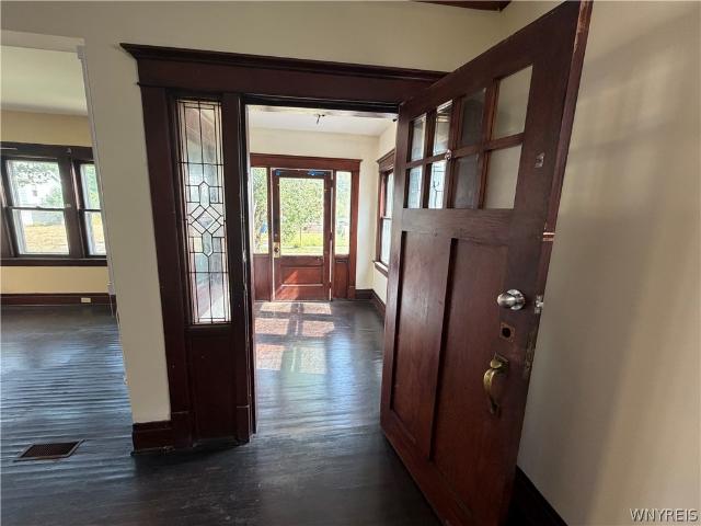 67 Thornton Ave