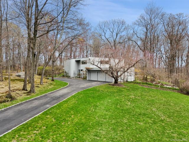 67 Tripp St, Mount Kisco, NY 10549 | MLS #973384 | Compass